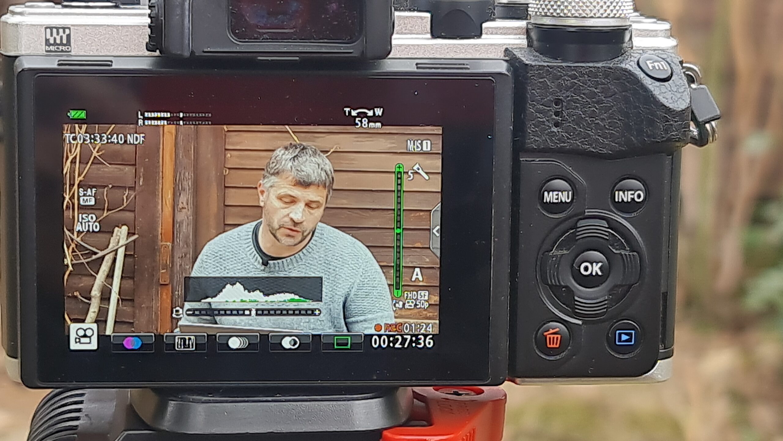 Próza – Csender Levente: Kommenció